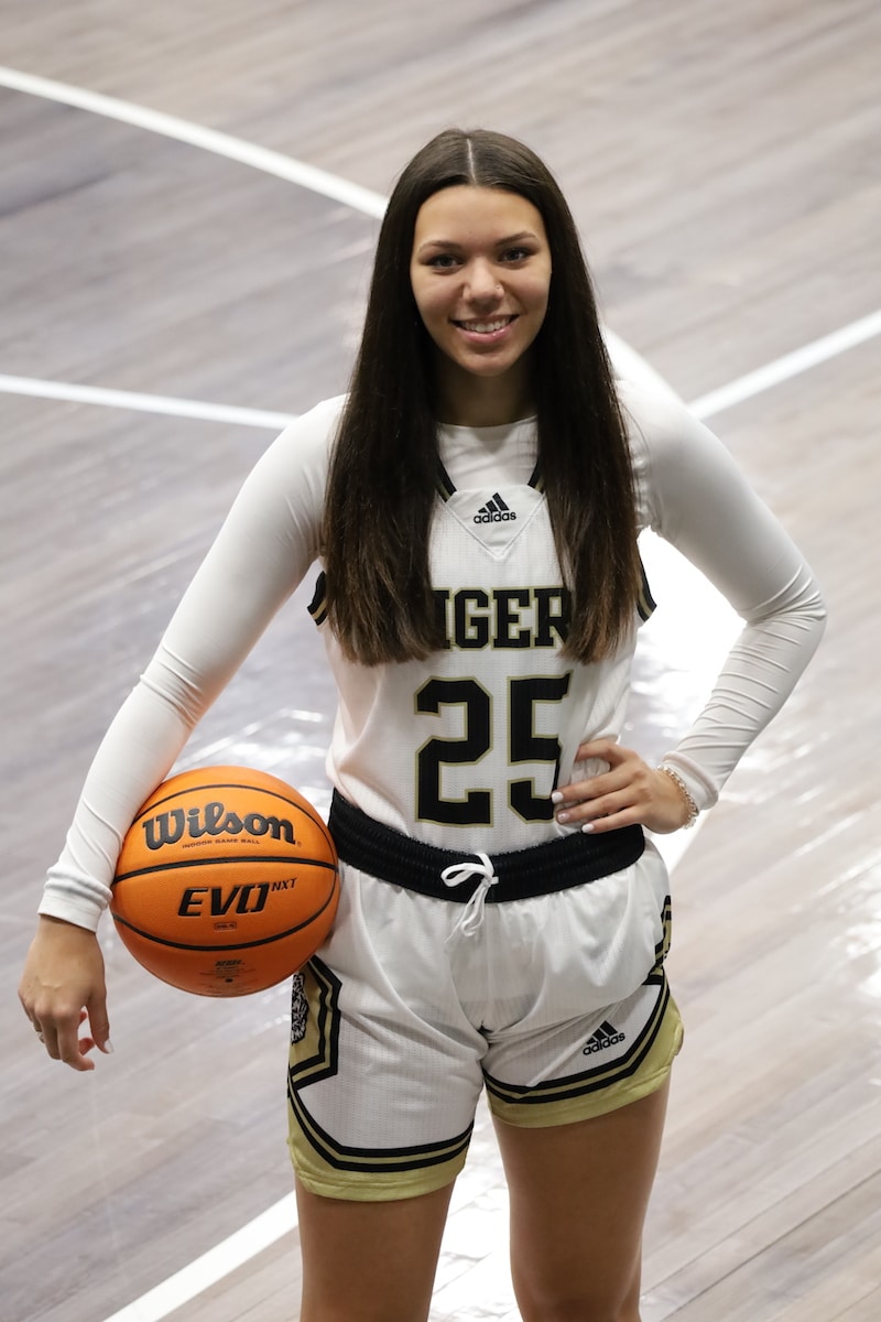 Broken Arrow Tigers Girls Basketball Preview – Presented by Tulsa Bone ...